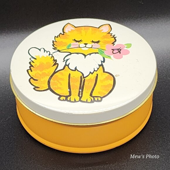 n/a | Other | Vintage Cat Tin Cat With Flower Made In England | Poshmark